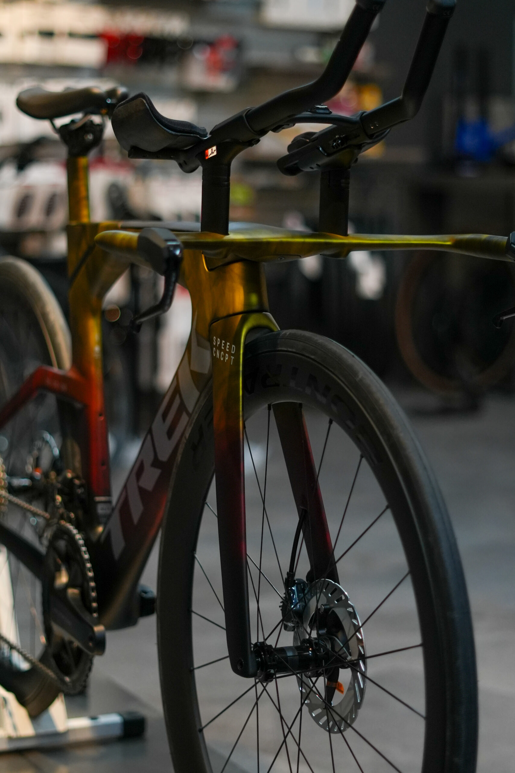 TREK Speed Concept SLR 7 ICON / Real Smoke – Campfire | TREK正規販売店 - bikeport二子玉川店